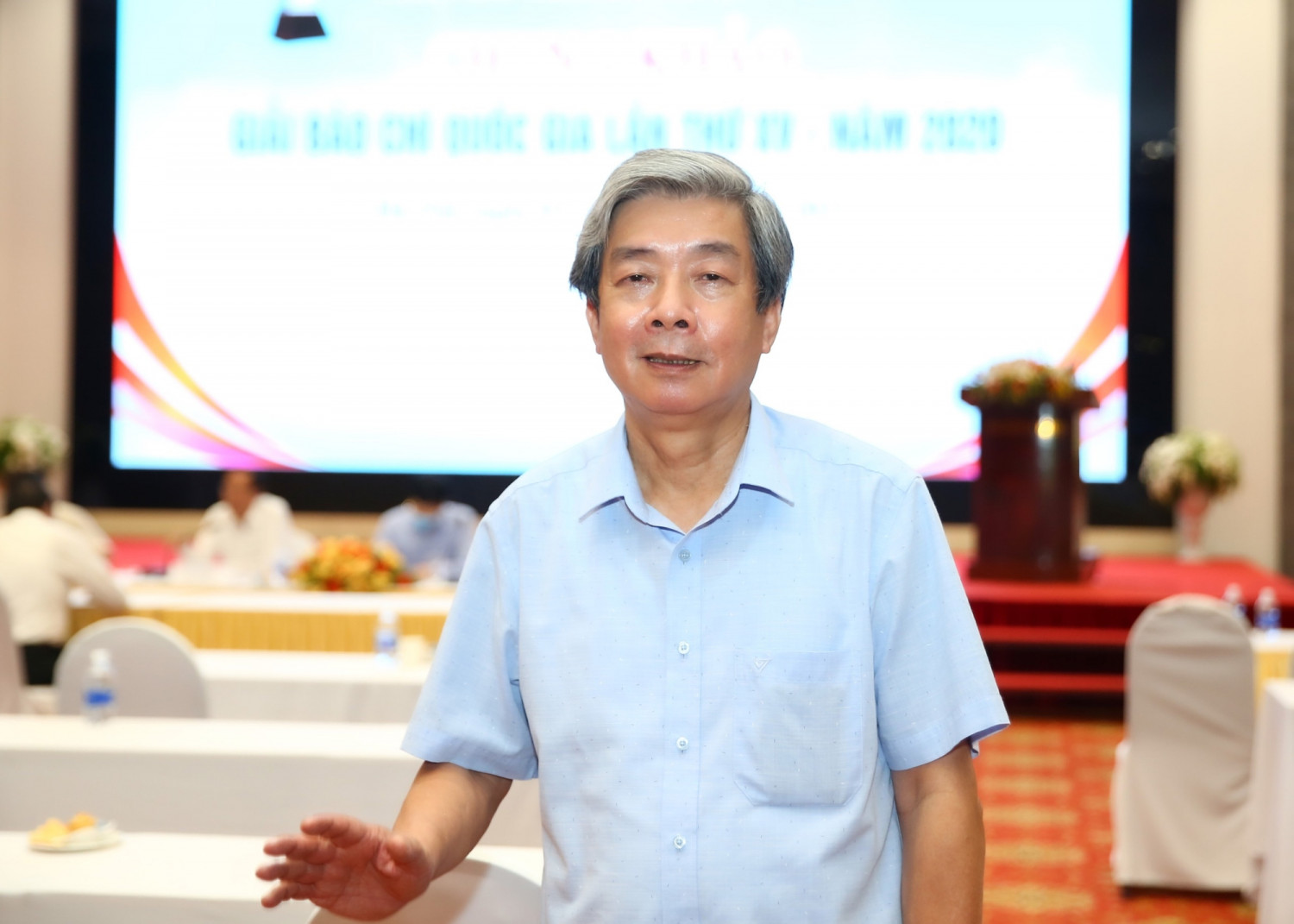 Văn hóa báo chí nhìn từ góc độ “mắt sáng, lòng trong, bút sắc”